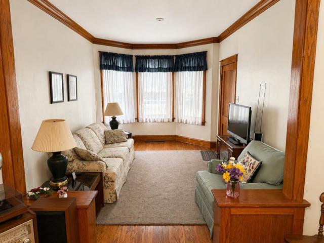 3024 W 40th Place
