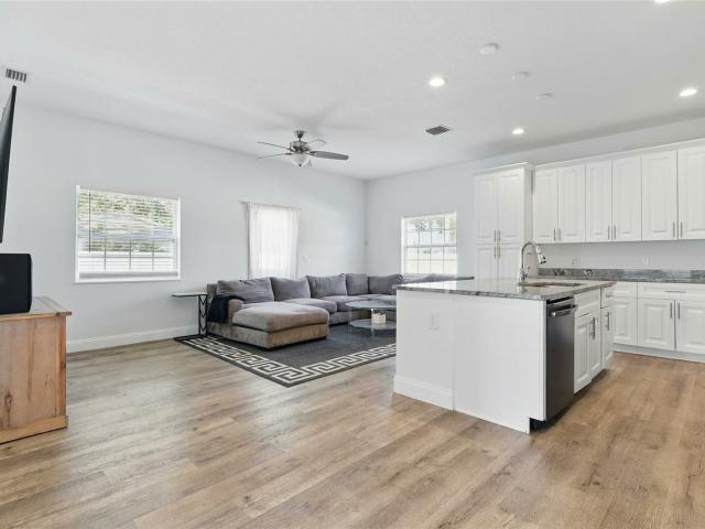 3024 w douglas st, tampa, fl