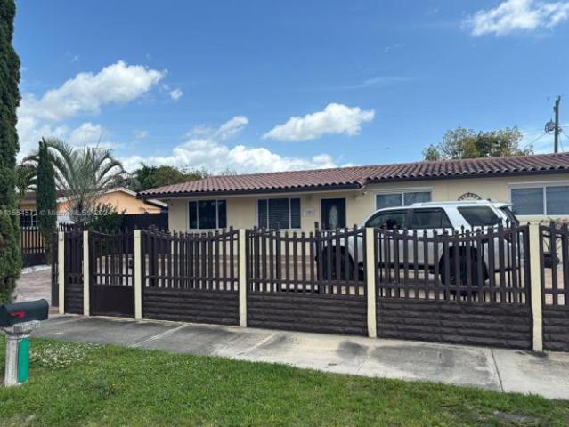3025 SW 106th Ave, Miami, FL 33165