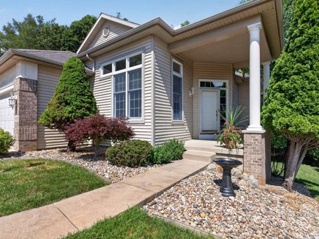 3025 S Wood Dale Dr, Jackson, MI 49203