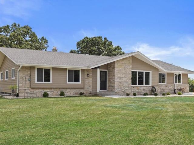 3025 South Rd, Lyons, WI 53147