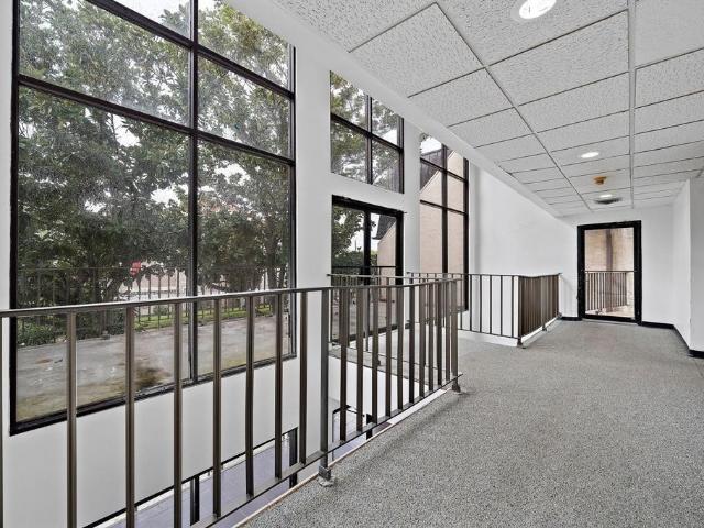 3025 Walnut Bend Lane 38