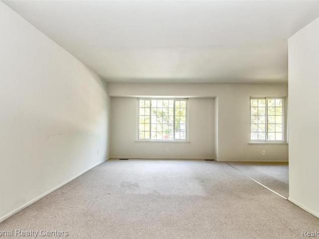 30260 Southfield Rd. Road # 258