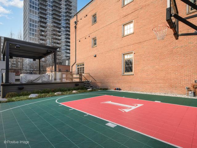 3026 N Lake Shore Drive