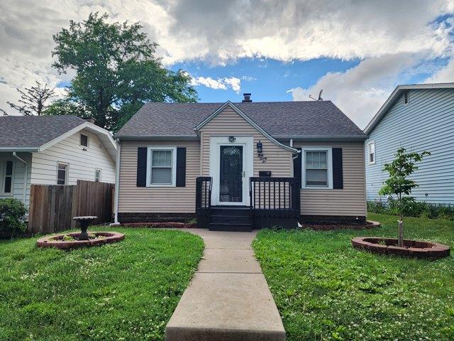 3026 Arlington Ave, Davenport, IA 52803