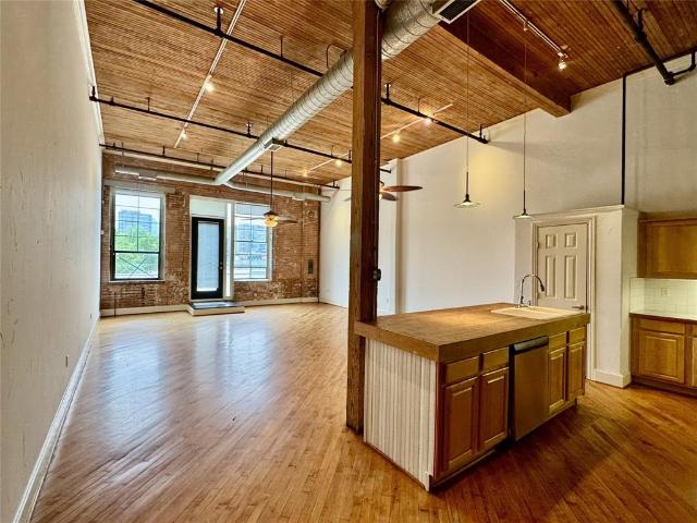 3026 Commerce # 205