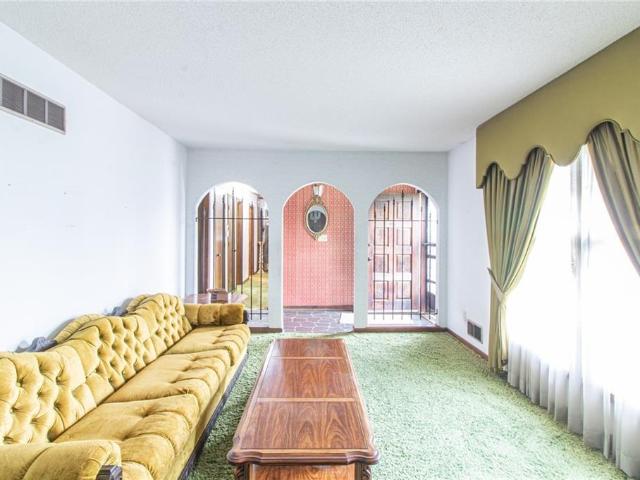 3026 S Kendall Drive