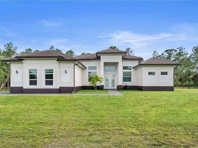 3026 64th Ave NE, Naples, FL 34120