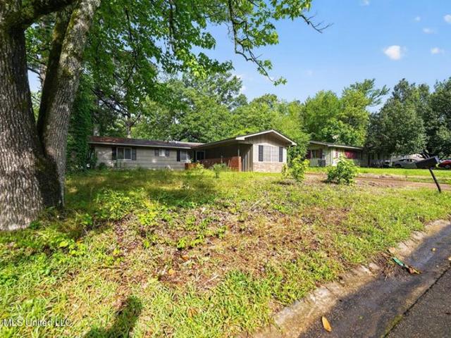 3027 Marwood Dr, Jackson, MS 39212