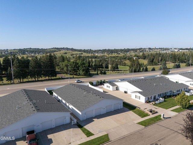 3027 E Colorado Dr Unit B, Bismarck, ND 58503