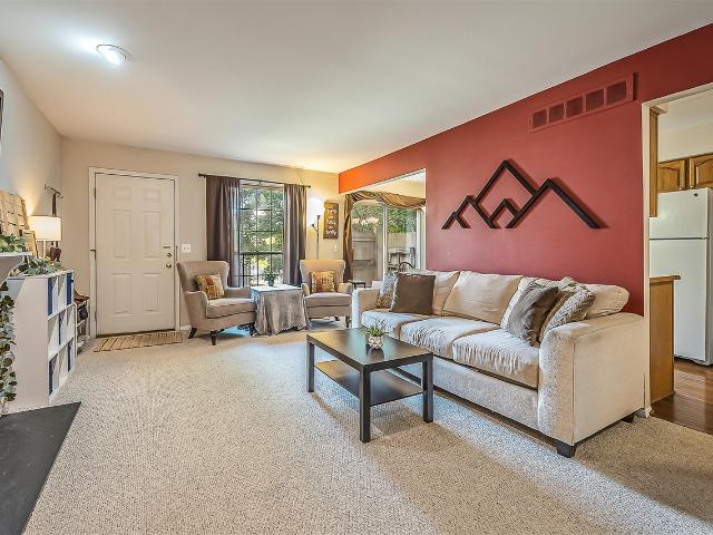 3027 Forest Creek Court