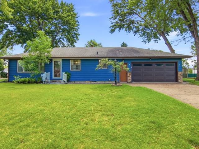 3027 Saturn Ave, Eau Claire, WI 54703