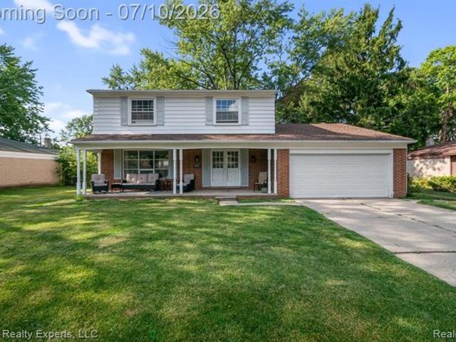 30280 Woodgate Dr, Southfield, MI 48076