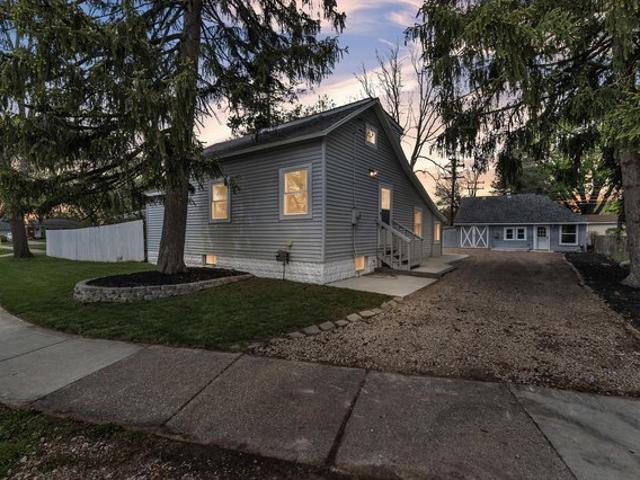 30280 Joy Rd, Livonia, MI 48150