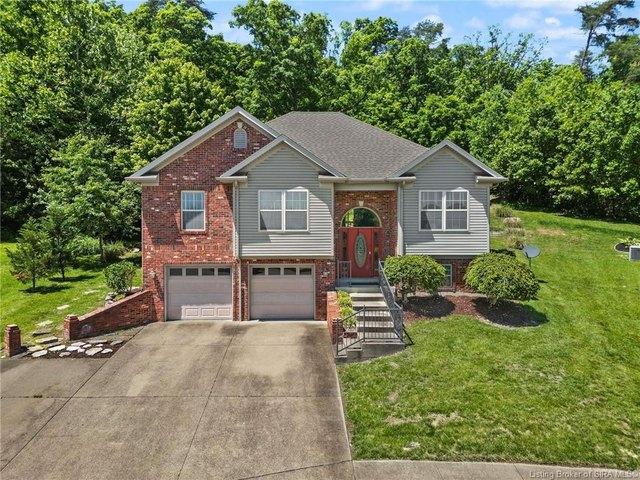 3028 Barrington Ct, New Albany, IN 47150