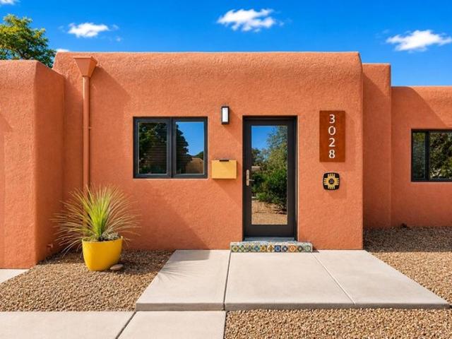 3028 Frontier Ave NE, Albuquerque, NM 87106