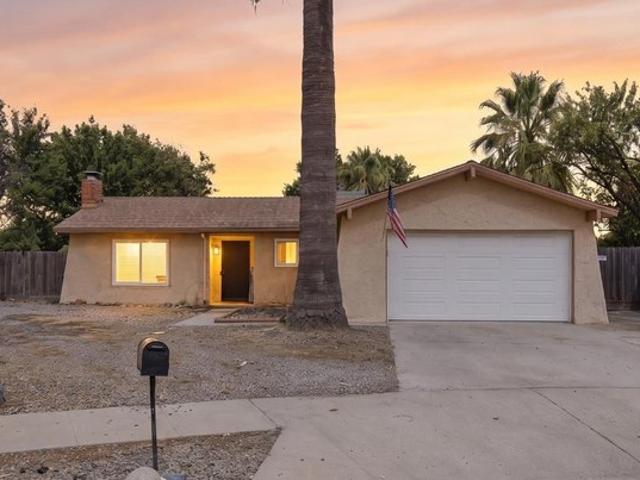 3028 W San Jose Ave, Fresno, CA 93711