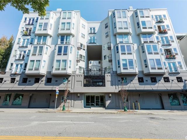 3028 Western Ave Apt 501, Seattle, WA 98121