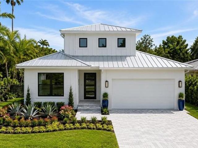 3028 Woodside Ave, Naples, FL 34112