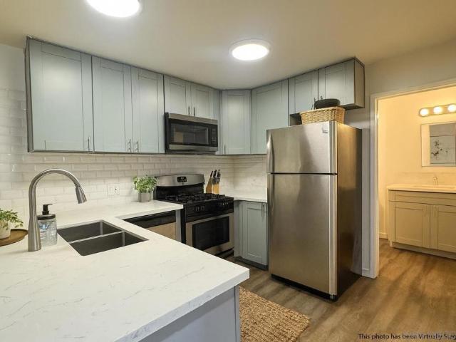 3029 Broadway 14