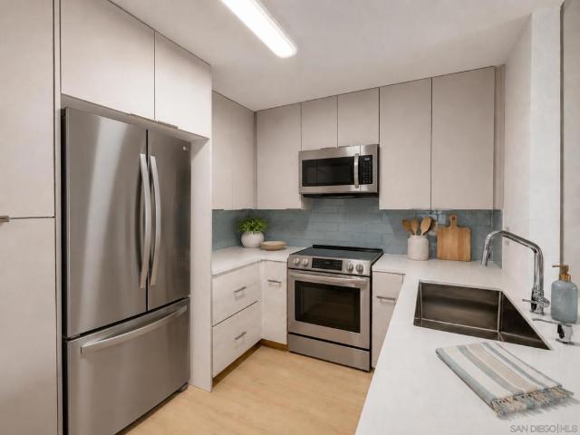 3020 Cowley Way 305