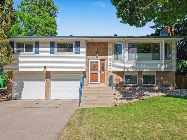 3020 Eagle Dr, Fort Collins, CO 80526