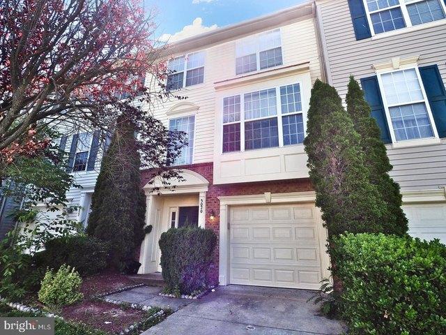 3020 Frankfurt Ct, Woodbridge, VA 22191