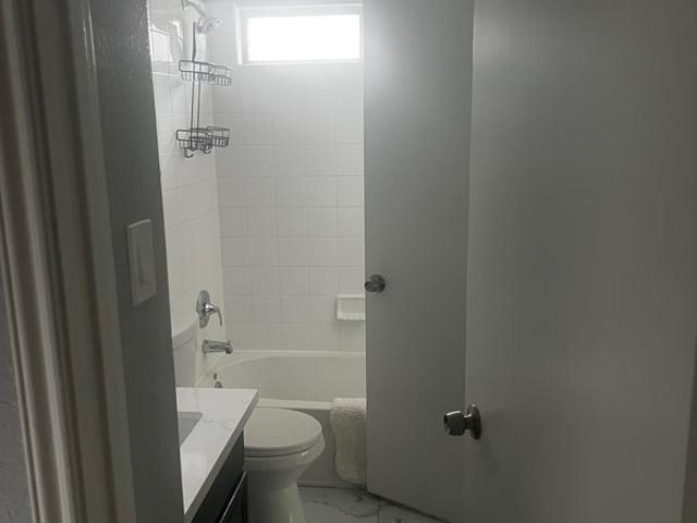 3020 Sqft Large House all utilities included