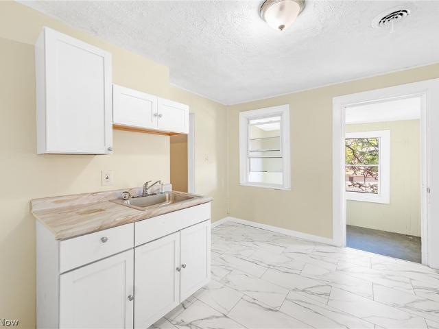 3020 W 47th Street