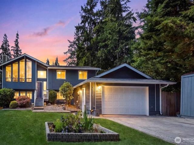 30217 th Ave SE, Kent, WA 98042