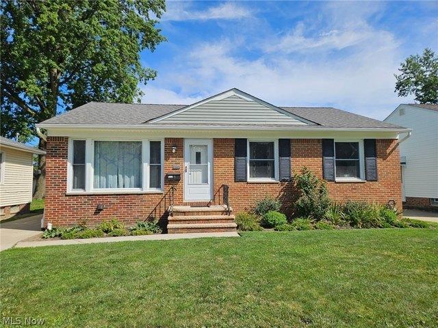 30217 Forestgrove Rd, Willowick, OH 44095