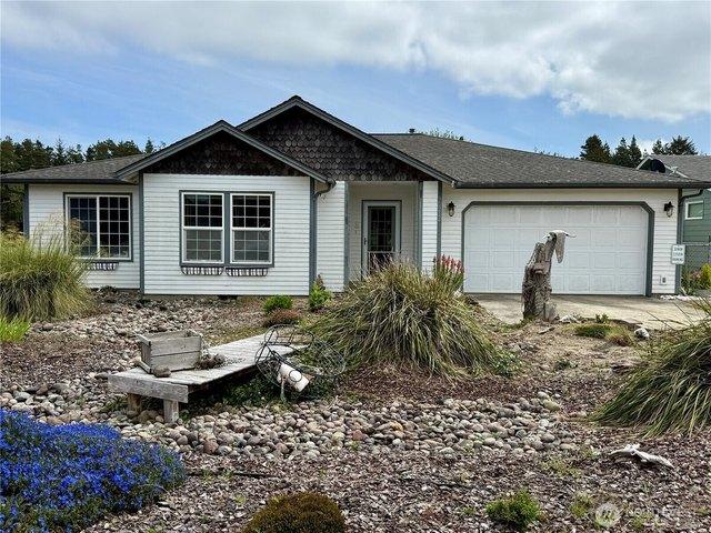 30214 H St, Ocean Park, WA 98640