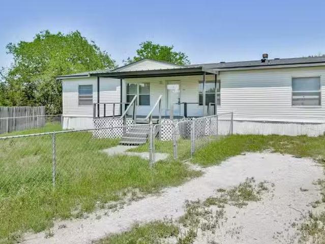 3021 Moon Ct, Granbury, TX 76049 MLS 20908863