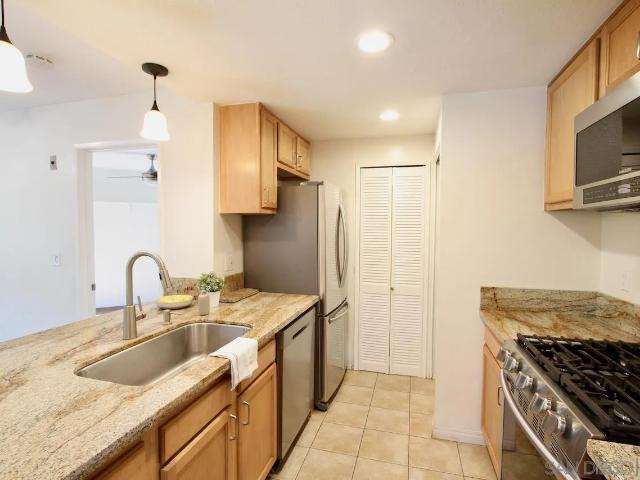 3021 Golden Oak Way