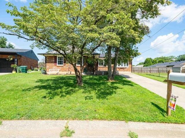 3021 Greenhill Dr, Owensboro, KY 42303