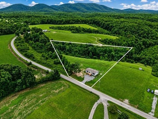 3021 Pea Ridge Rd, Liberty, TN 37095