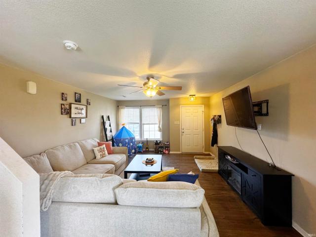 3021 Peebleshire Lane