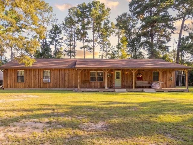 3021 Shady Oak Dr, Silsbee, TX 77656