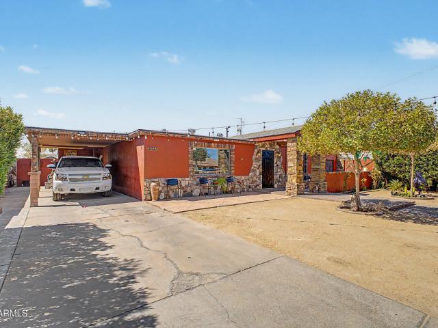 3021 W VILLA Street