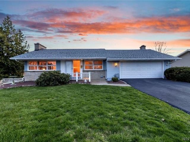 3021 Walbridge Dr, Hamburg, NY 14075