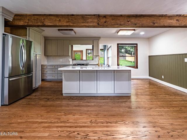 3021 Wenwood Drive