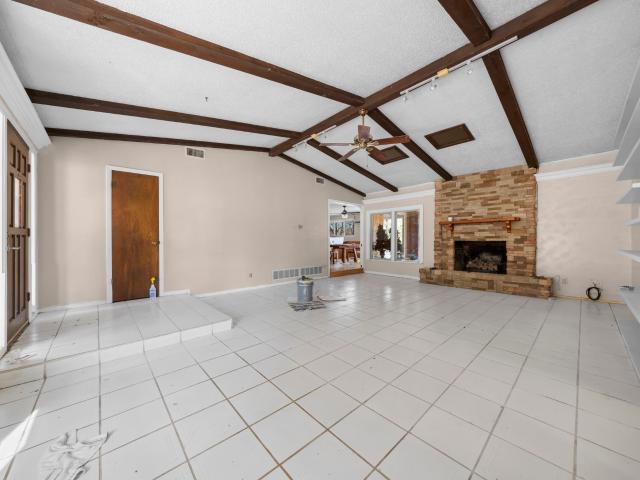 3022 Oakwood Drive