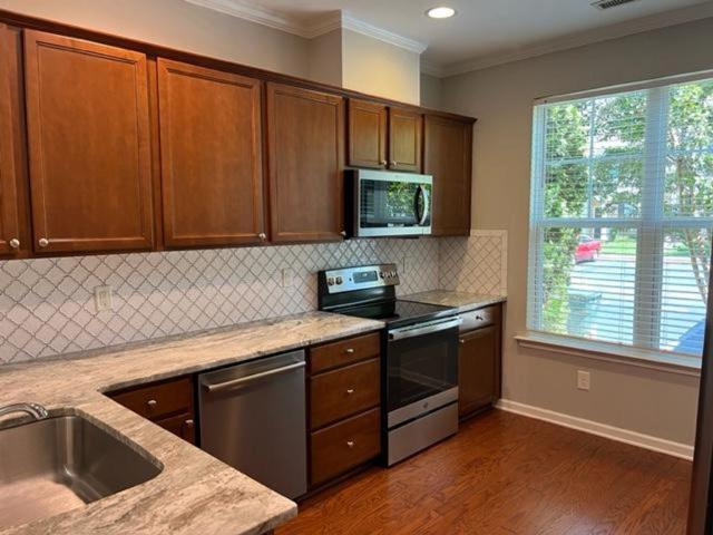 3022 Berkeley Springs Place