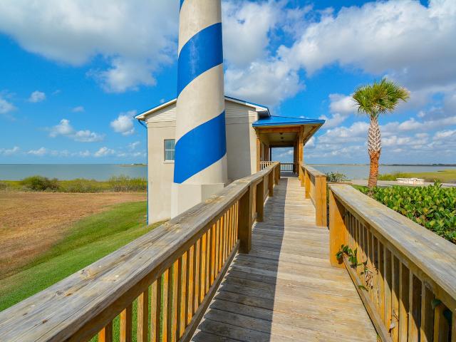 3022 Coastal Springs Loop
