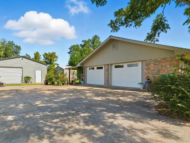 3022 E Tank Farm Rd, Lake Charles, LA 70607 | MLS #SWL25101