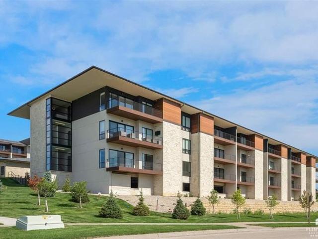 3022 Fieldhouse Cir Apt 107, Manhattan, KS 66503