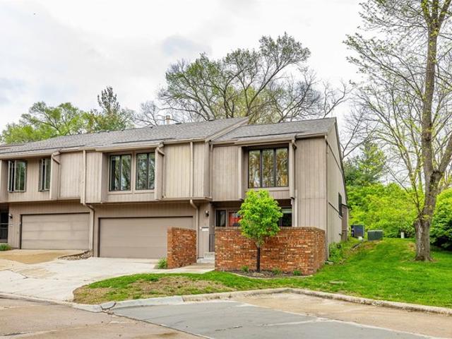 3022 Fox Run, Des Moines, IA 50321