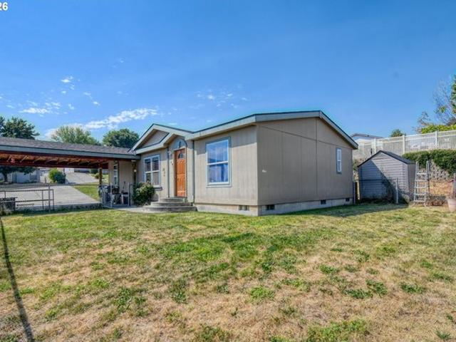 3022 SW River View Dr, Pendleton, OR 97801