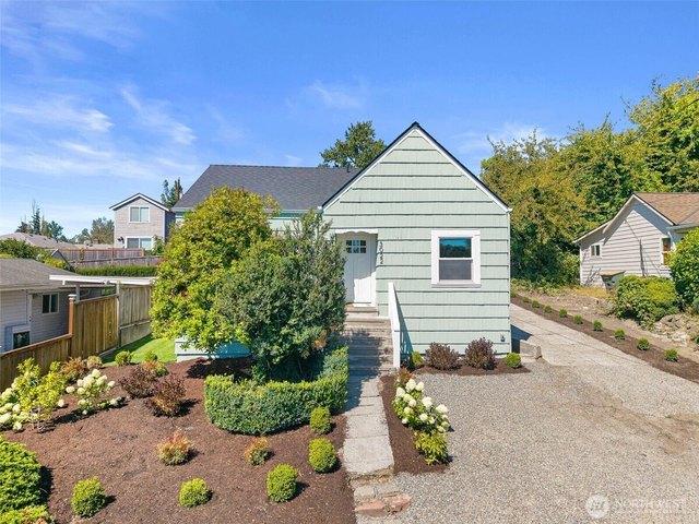 3022 S Holden St, Seattle, WA 98108