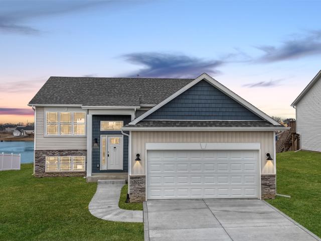 3022 W 84th Place
